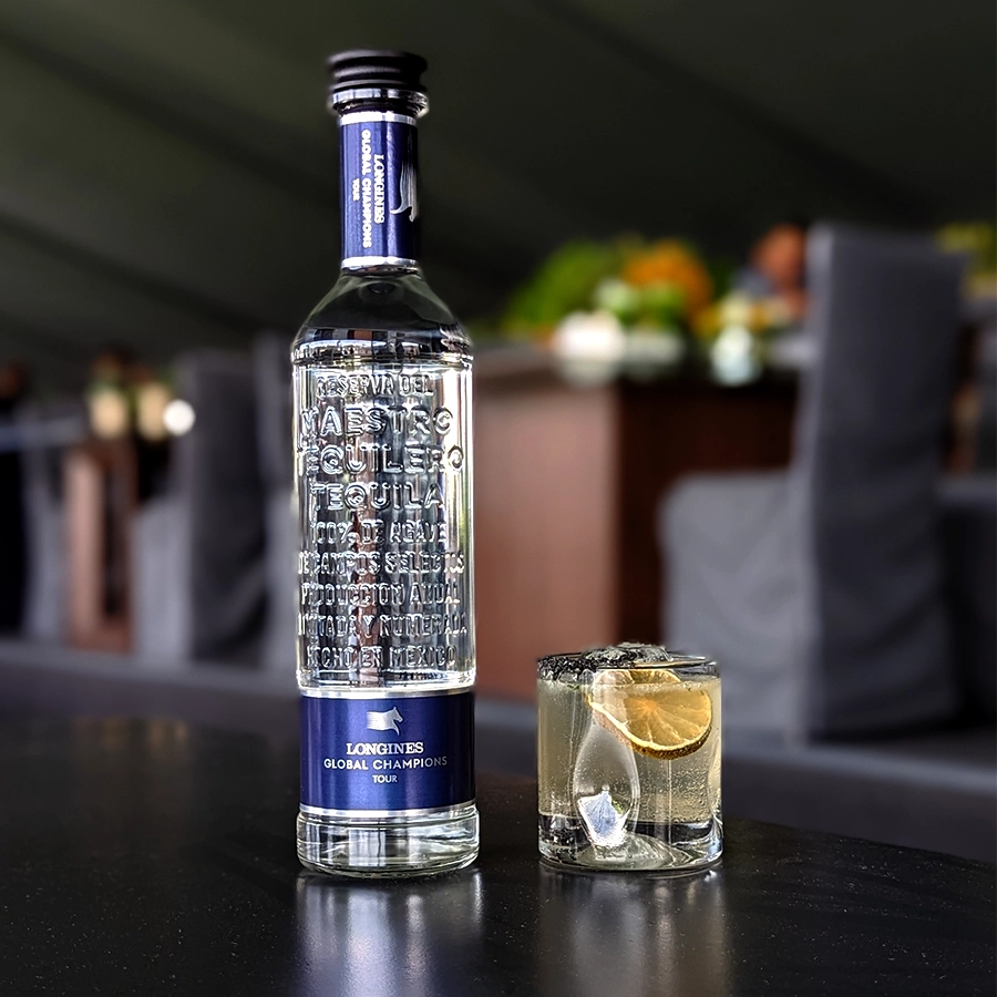 OXER con Maestro Dobel